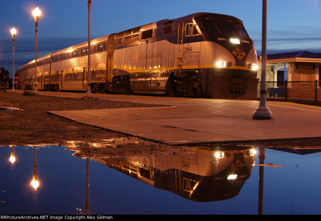 CDTX 2004 West, Reflections